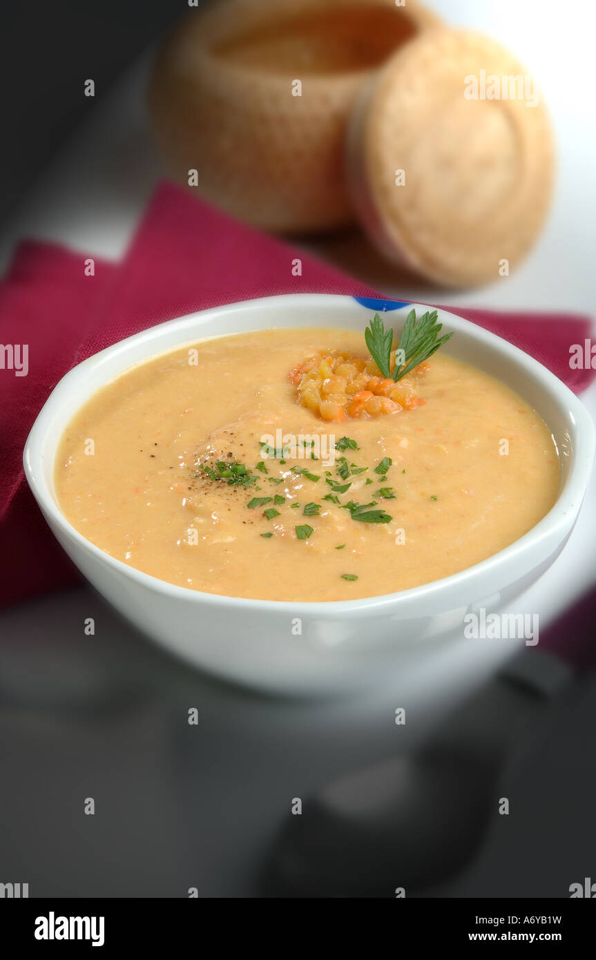 Coral lentil hi-res stock photography and images - Alamy