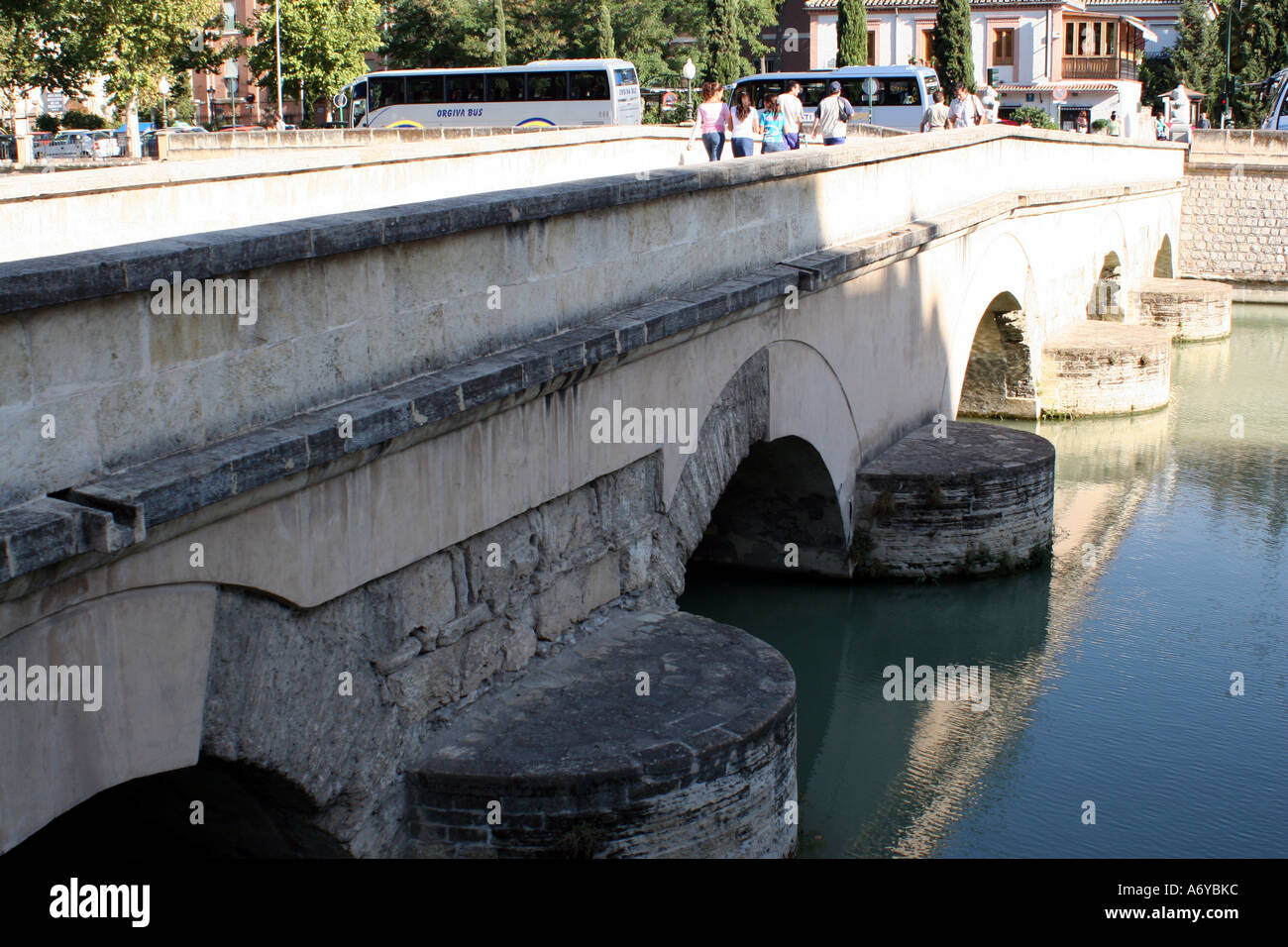 Puente Arabe sobre el Genil, Rio Genil Stock Photo - Alamy