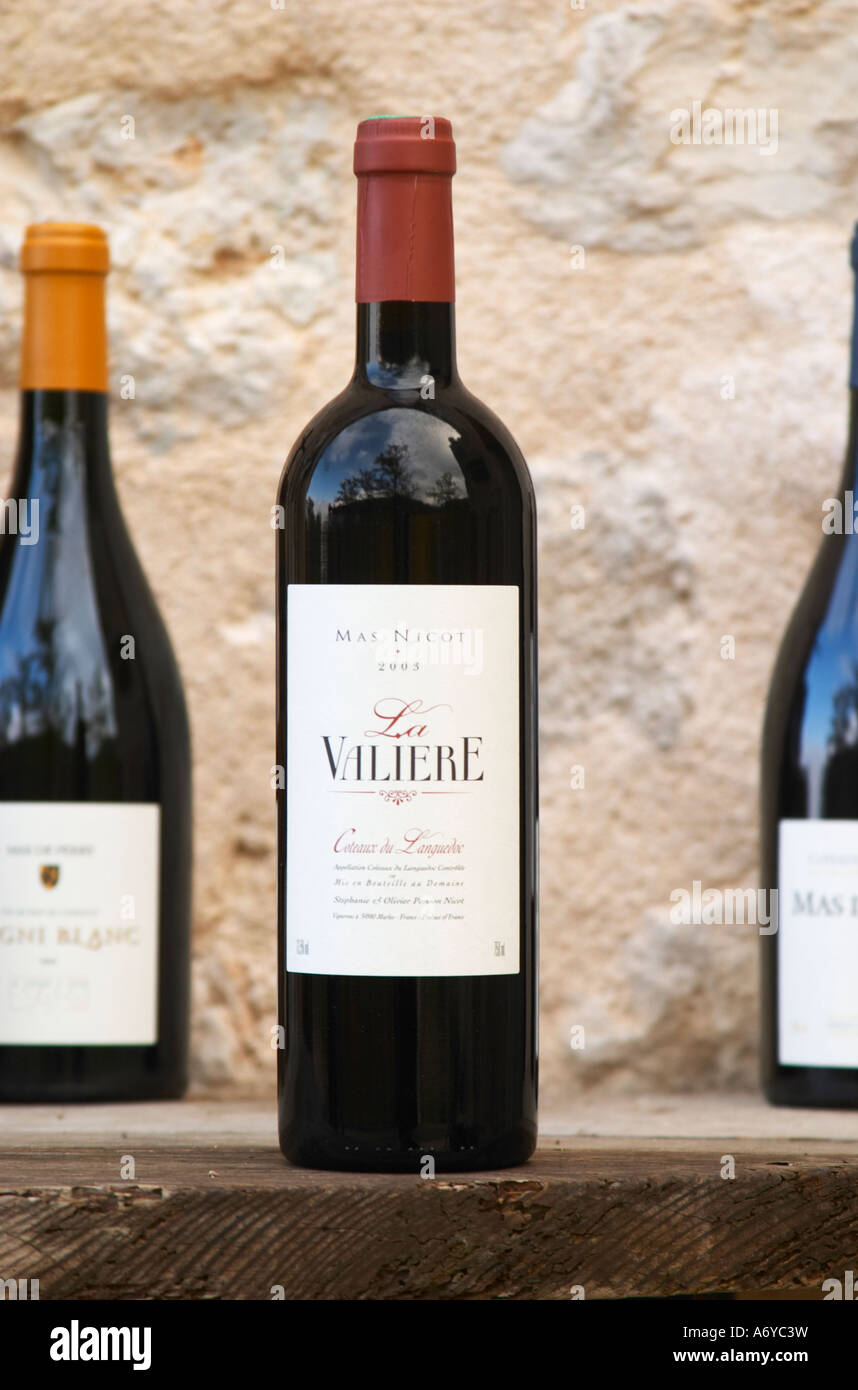 De la valiere hi-res stock photography and images - Alamy