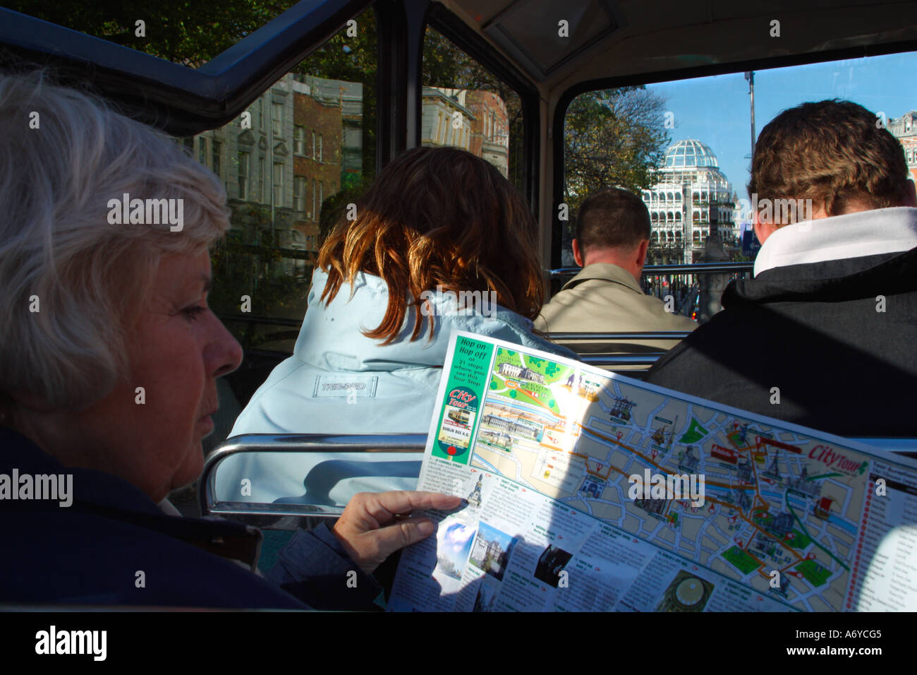 Bus tour Dublin Ireland Stock Photo - Alamy