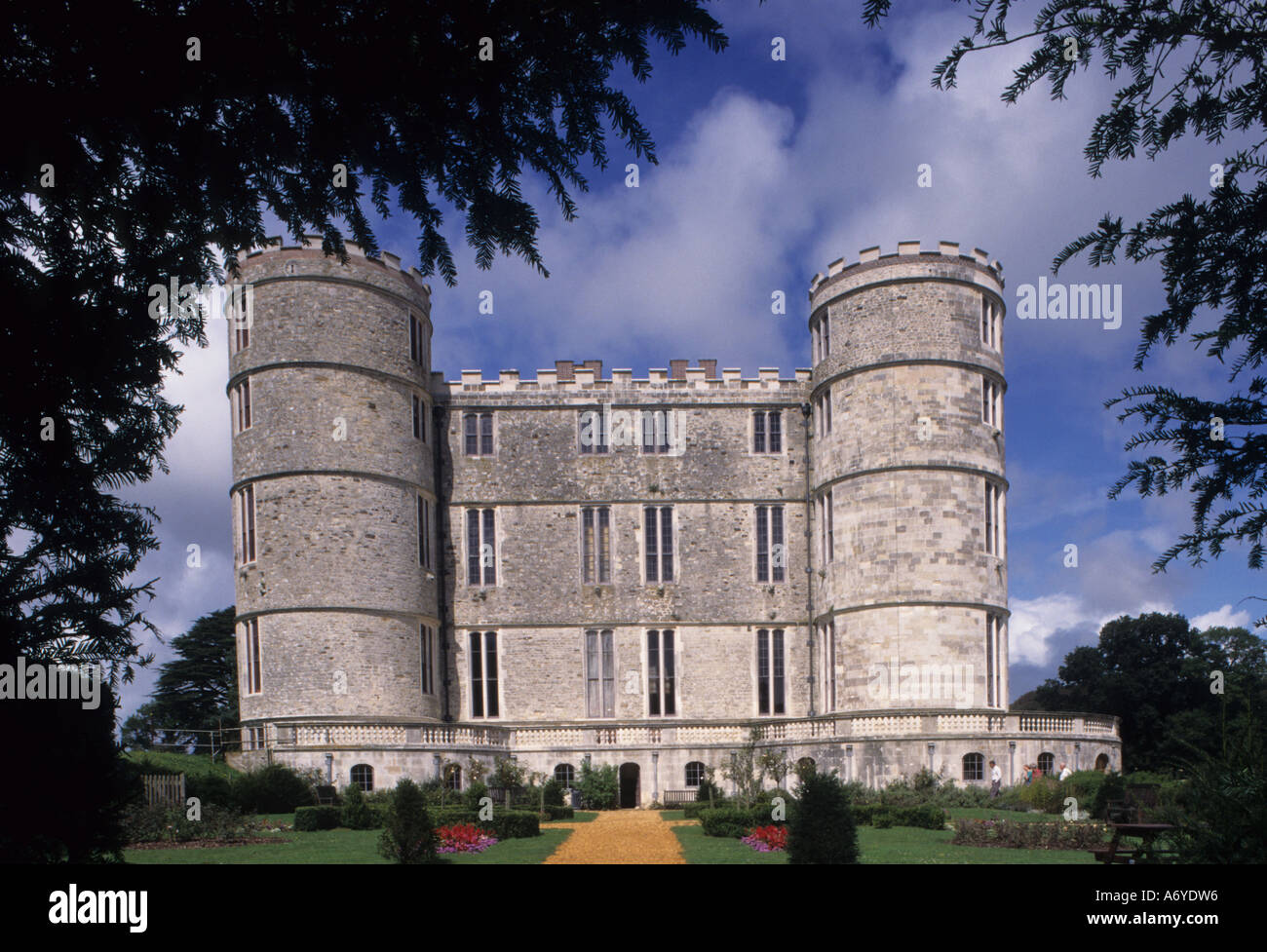British castle ruins hi-res stock photography and images - Alamy