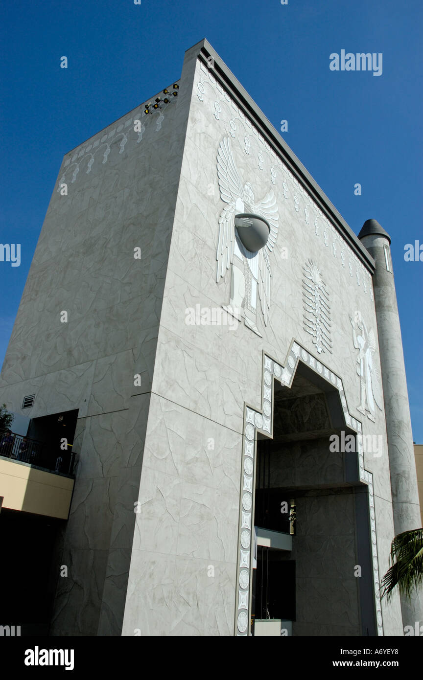 Hollywood & Highland's Babylon Court features an archway framing the ...