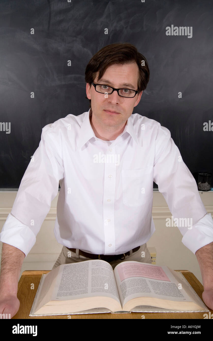 Lectern behind hi-res stock photography and images - Alamy