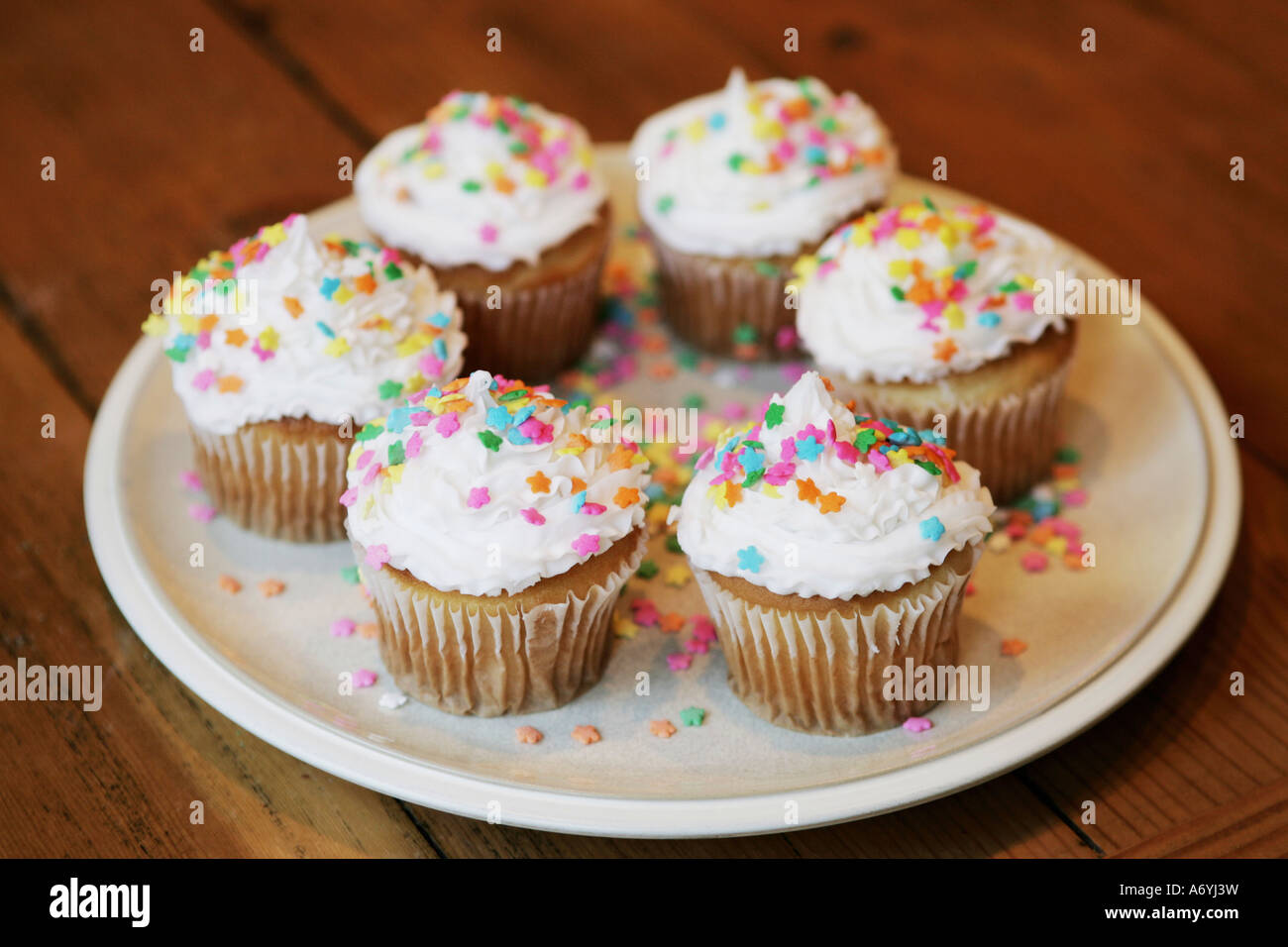 Plate of cupcakes Stock Photo - Alamy