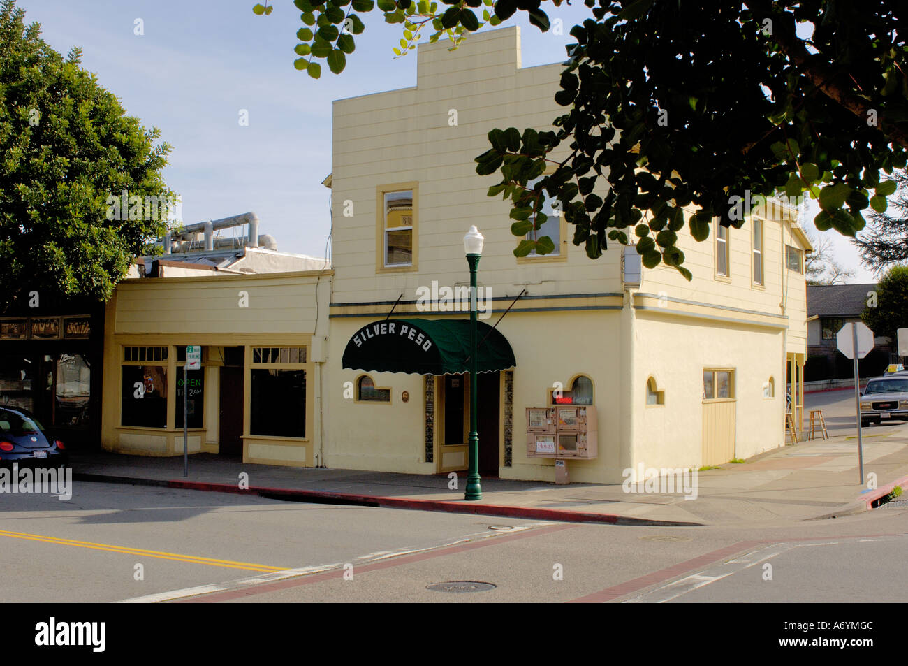 Office building, a shop and a bar in downtown Larkspur, California USA ...