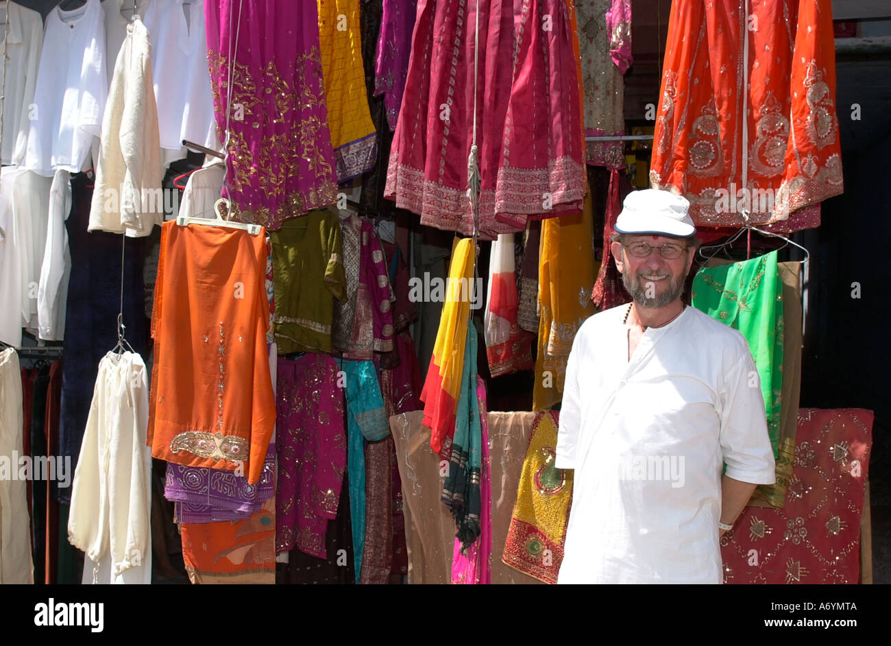American tourist in the outdoor bazaar in Pushkhar, India Stock Photo ...