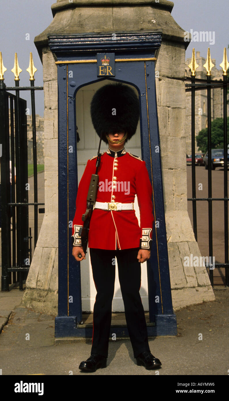 Windsor Castle Berkshire William the Conqueror Queen King royal ...