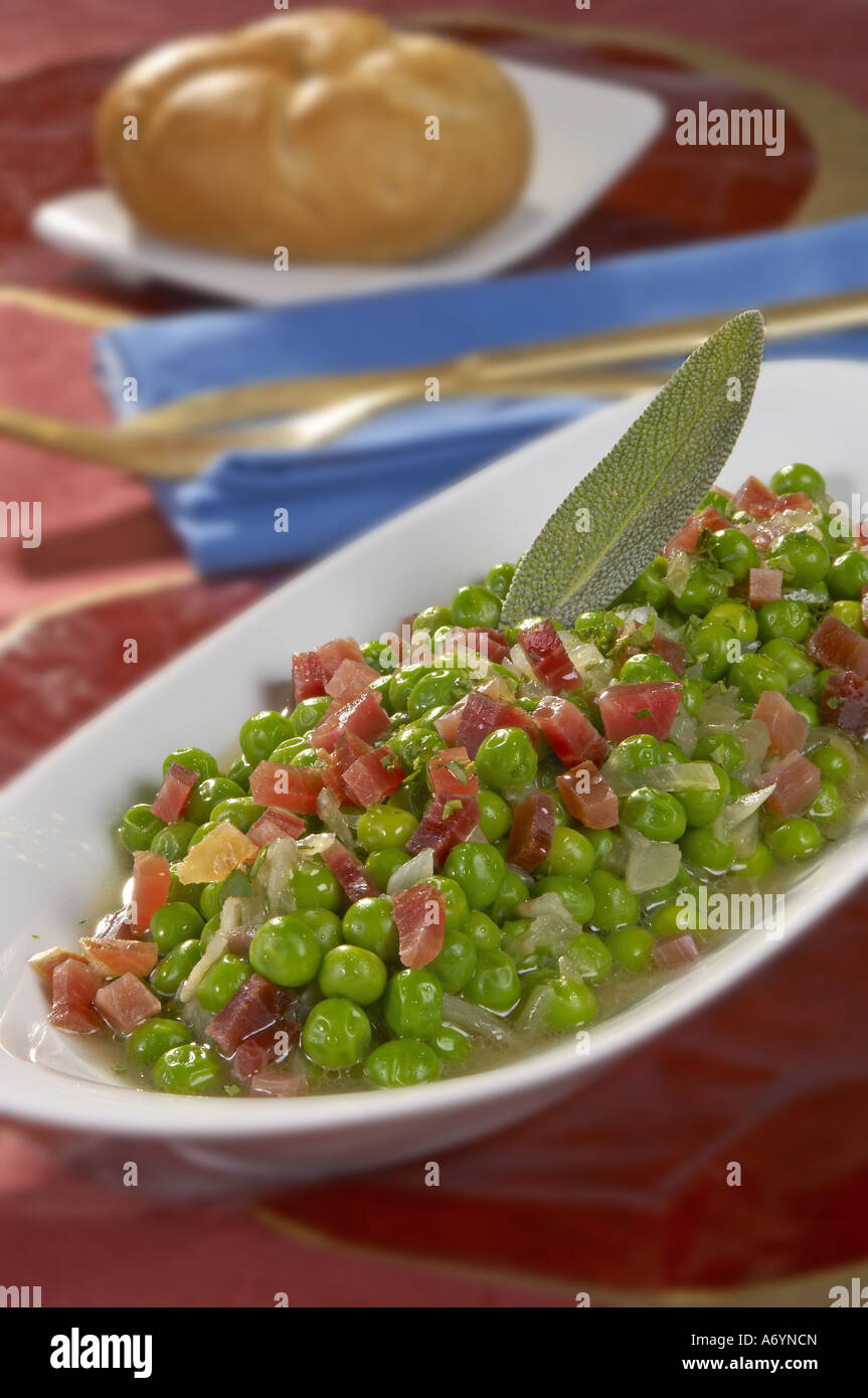 Arbeyos peas with ham Stock Photo - Alamy