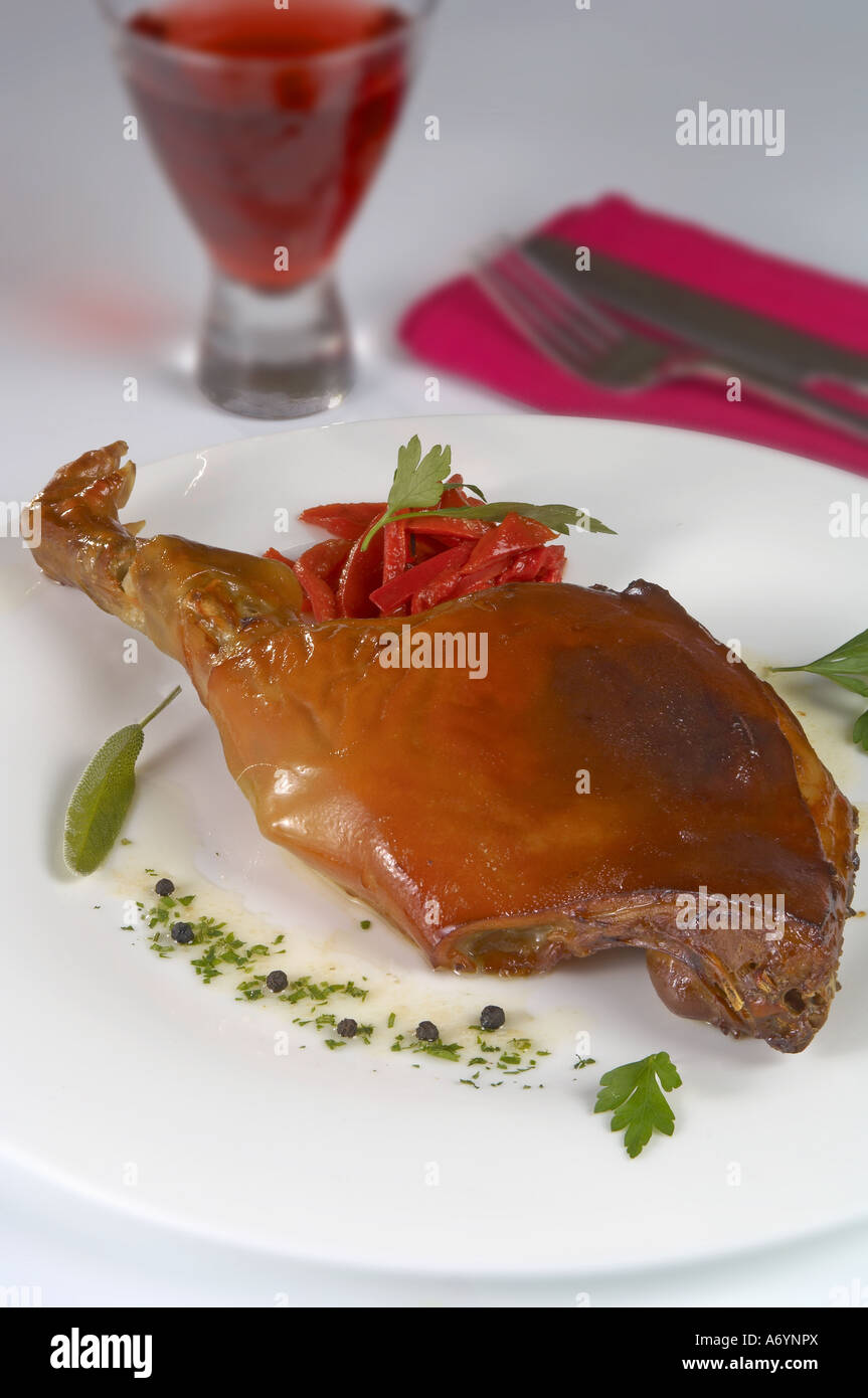 Glazed suckling pig Stock Photo - Alamy