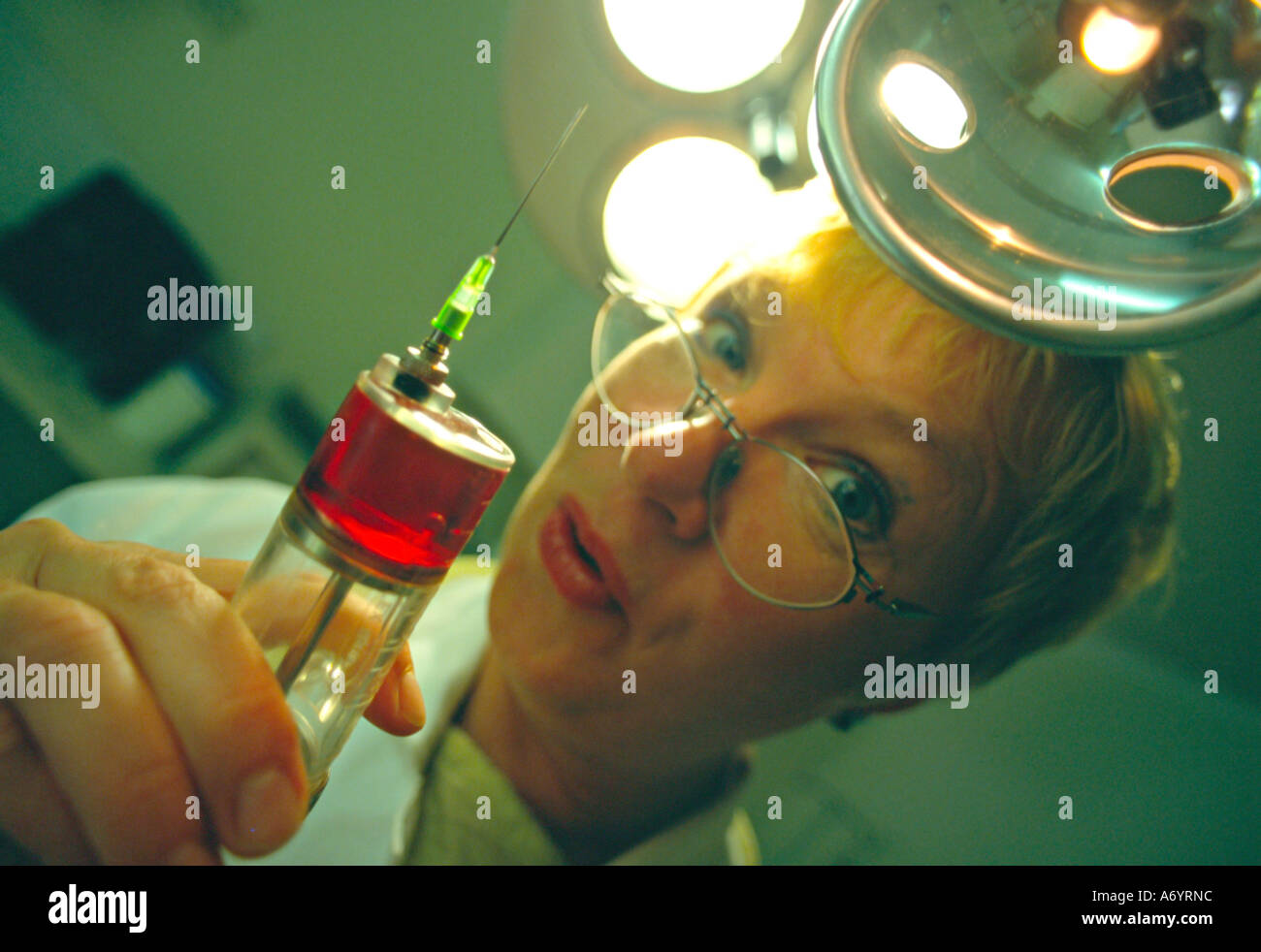 Medizinische spritzen hi-res stock photography and images - Alamy