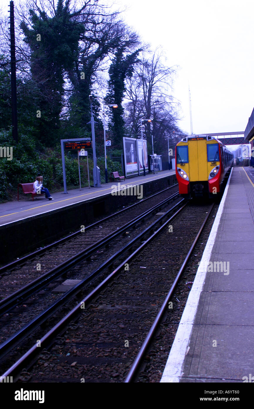 Bracknell station hi-res stock photography and images - Alamy