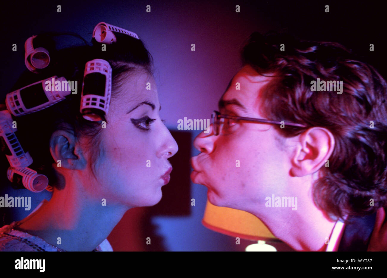 1950s romance kiss hi-res stock photography and images - Alamy