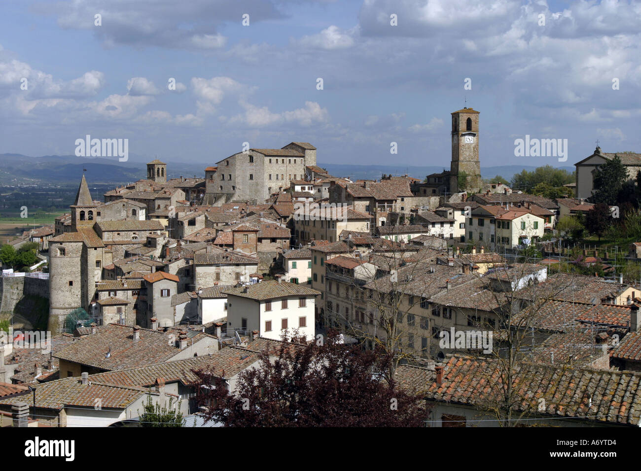 europe italy tuscany anghiari a view of the village Stock Photo - Alamy