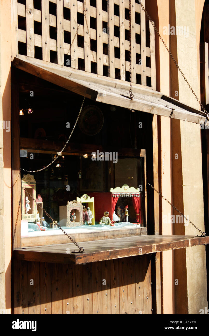 ancient shop typical mask old traditional Stock Photo - Alamy