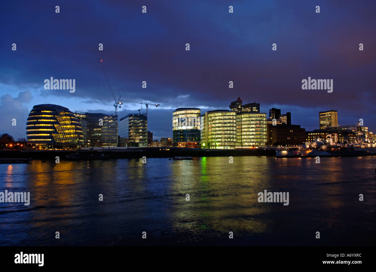 Industrial skyline night historical hi-res stock photography and images ...