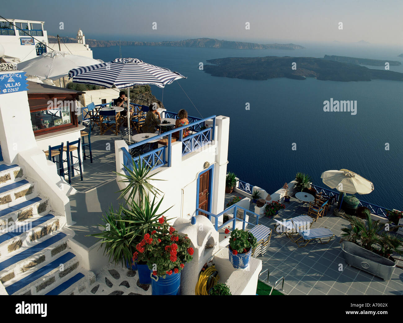 Cliffside bar hi-res stock photography and images - Alamy
