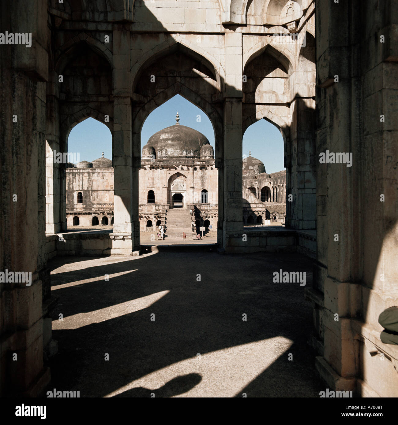 Mandu india jahaz mahal hi-res stock photography and images - Alamy