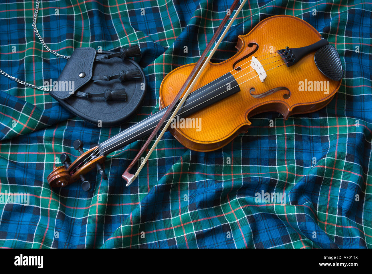 Scottish new years eve dancing hi-res stock photography and images - Alamy
