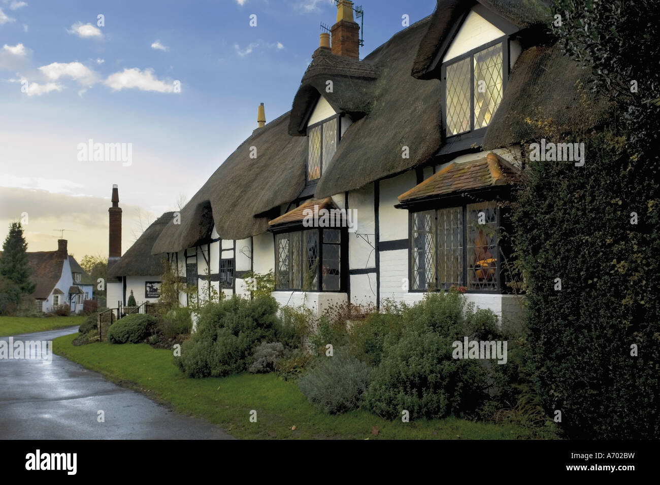 Ten Penny cottage Boat Lane in the village of Welford on Avon ...