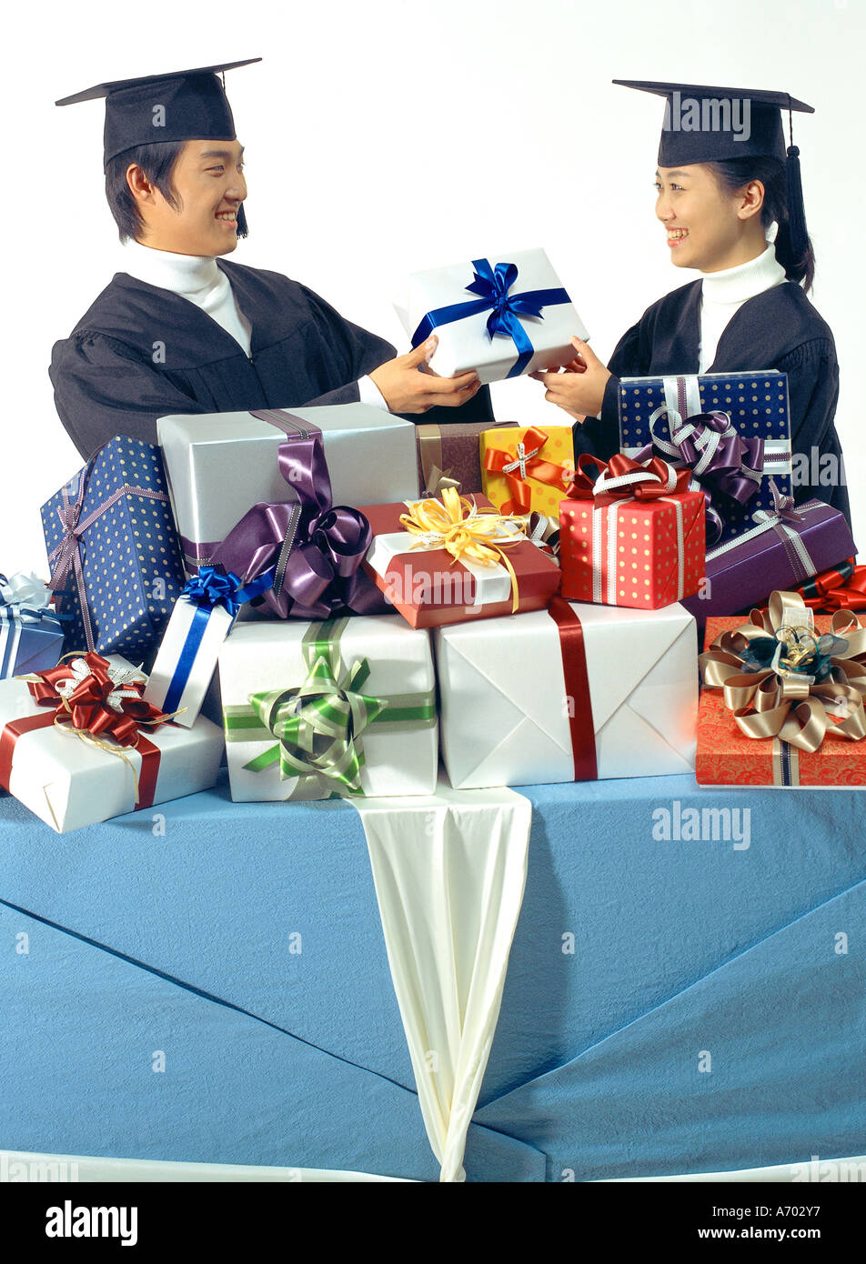 High school graduation korea hi-res stock photography and images - Alamy