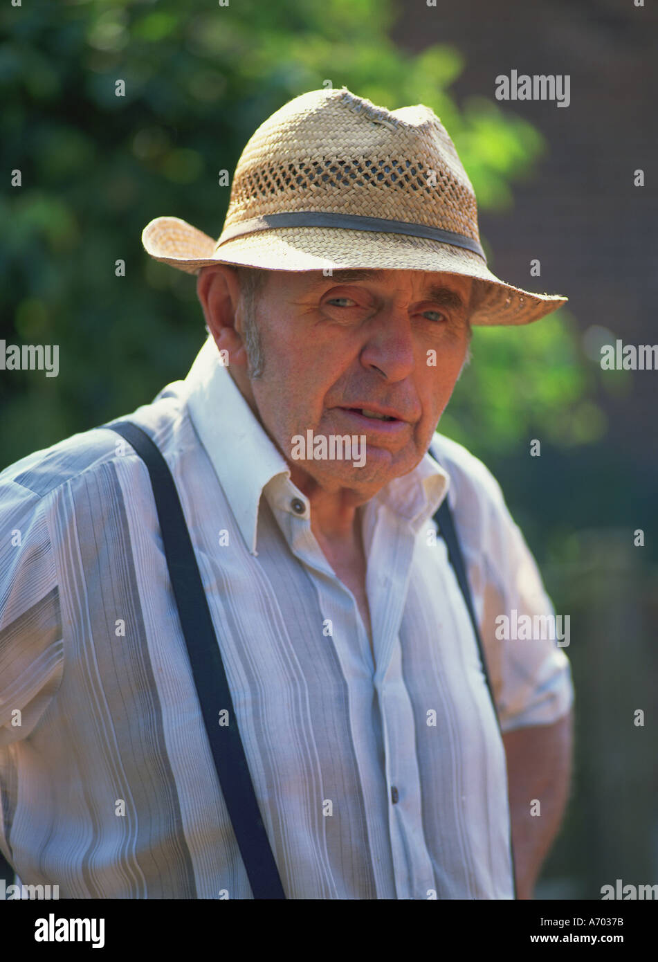 Old man pensioner Stock Photo - Alamy