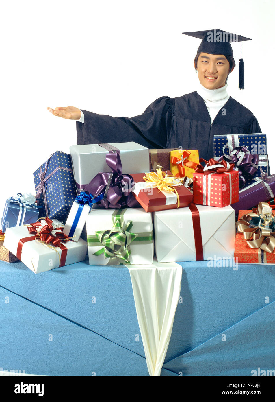 Korean graduation ceremony hi-res stock photography and images - Alamy