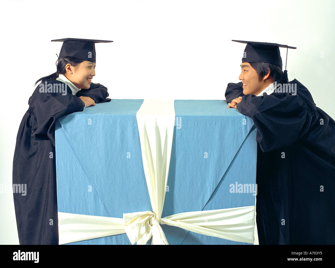 High school graduation korea hi-res stock photography and images - Alamy