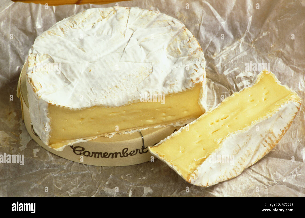 food cheese camembert camenbert Stock Photo - Alamy