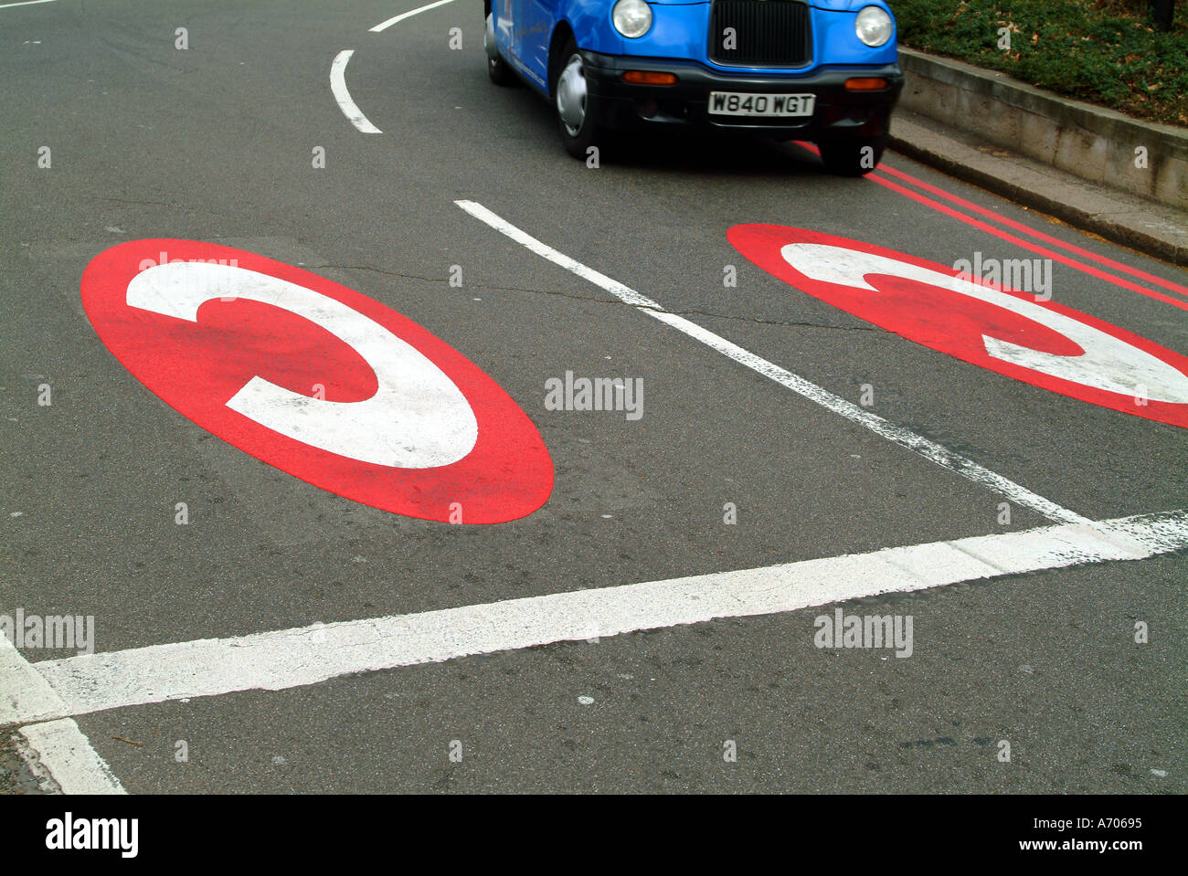 Congestion charge sign blue hi-res stock photography and images - Alamy