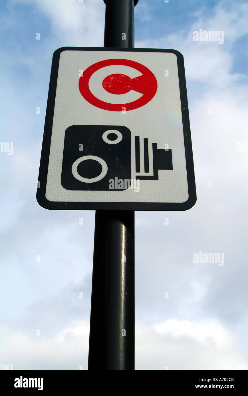 Transport for london camera symbol hi-res stock photography and images ...