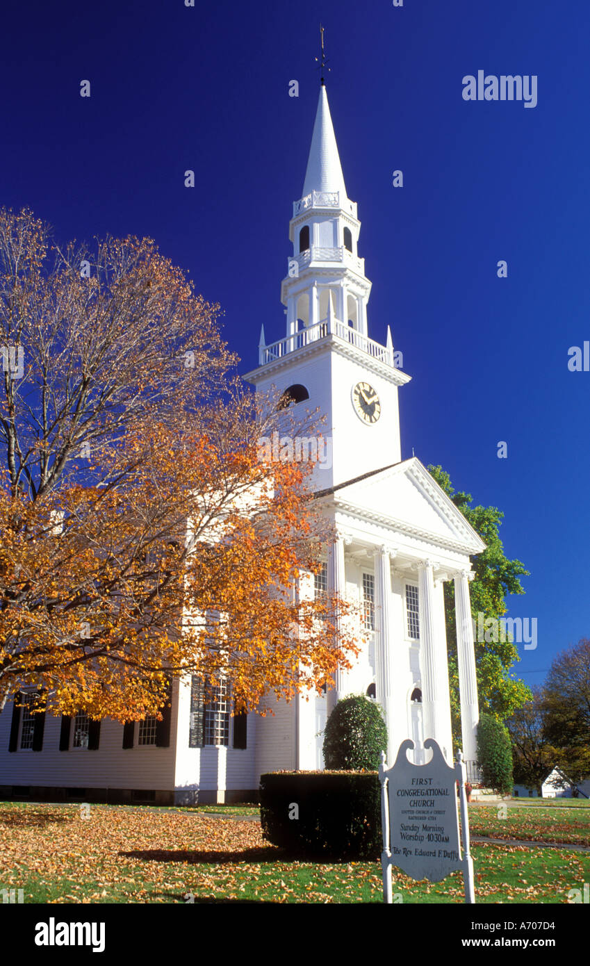Litchfield cathedral england hi-res stock photography and images - Alamy