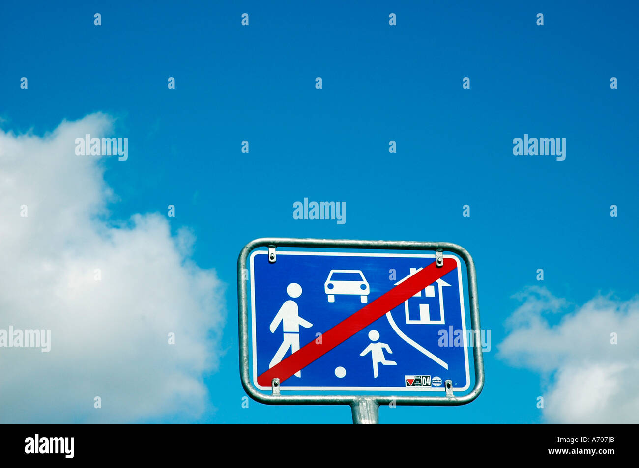 End speed restriction traffic sign hi-res stock photography and images ...