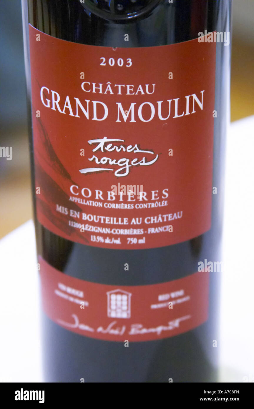 Moulin rouges hi-res stock photography and images - Alamy