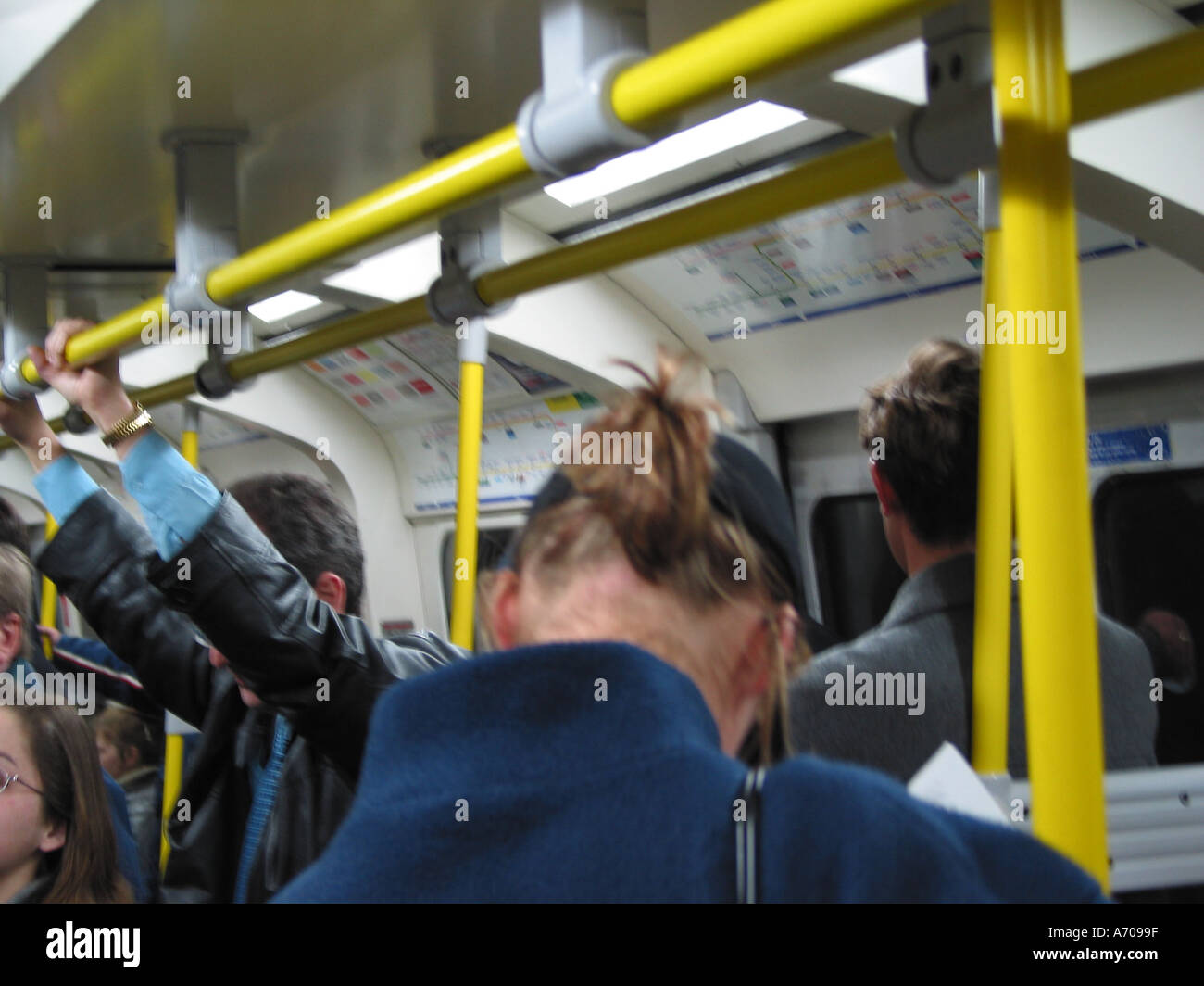 Femaile commuter hi-res stock photography and images - Alamy