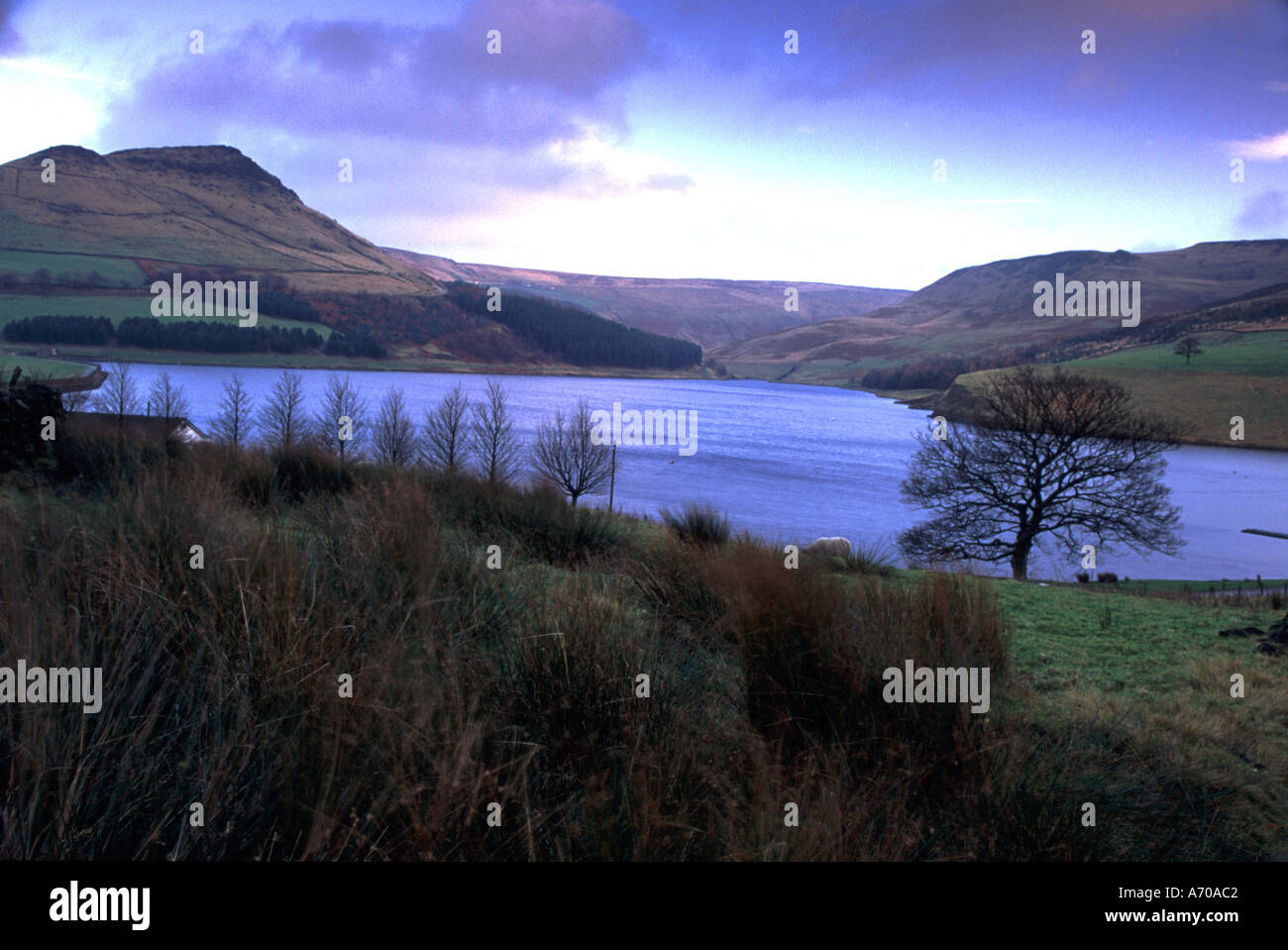 Dovestones peak district hi-res stock photography and images - Alamy