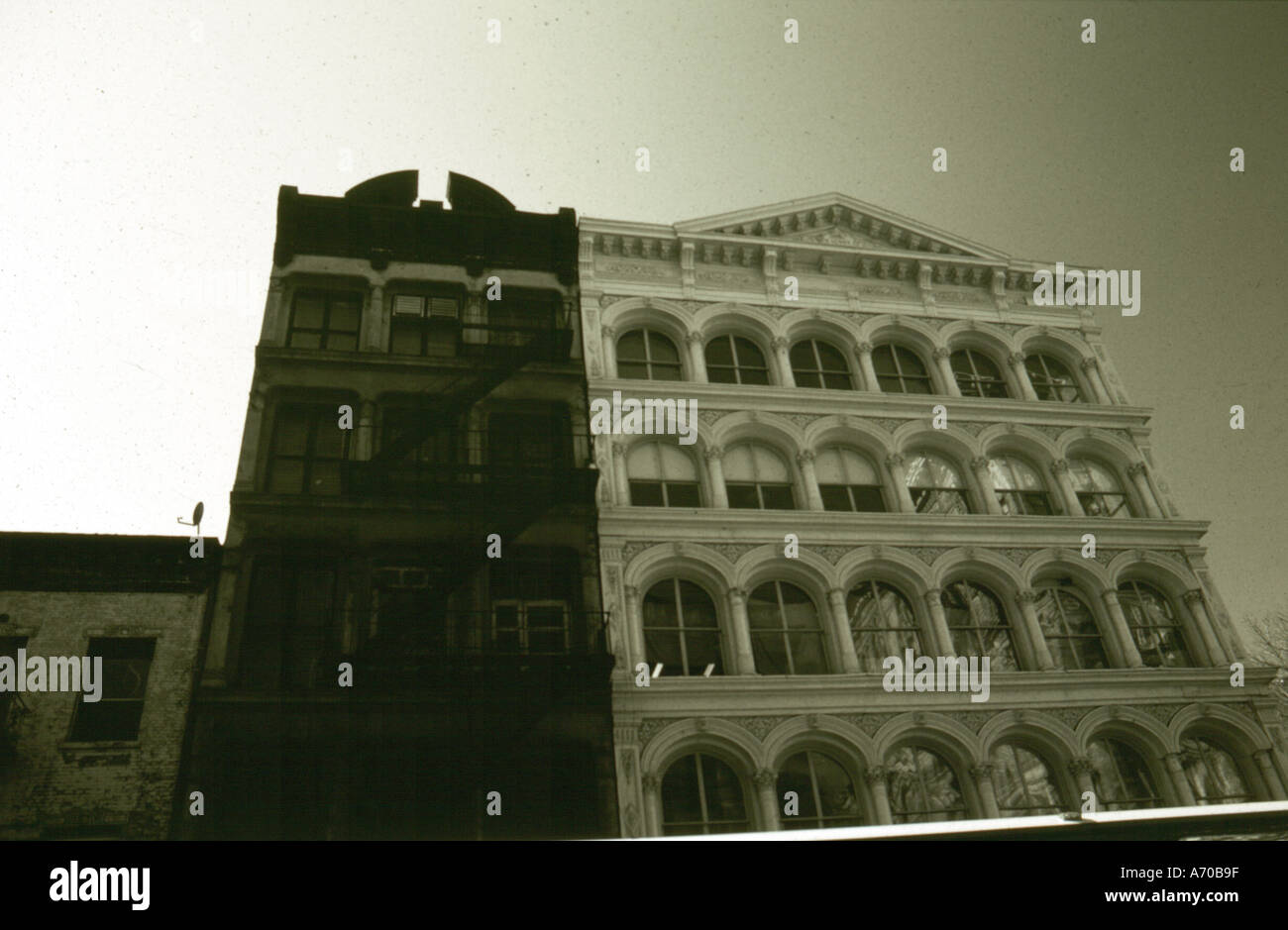 red brick building in new york Stock Photo - Alamy