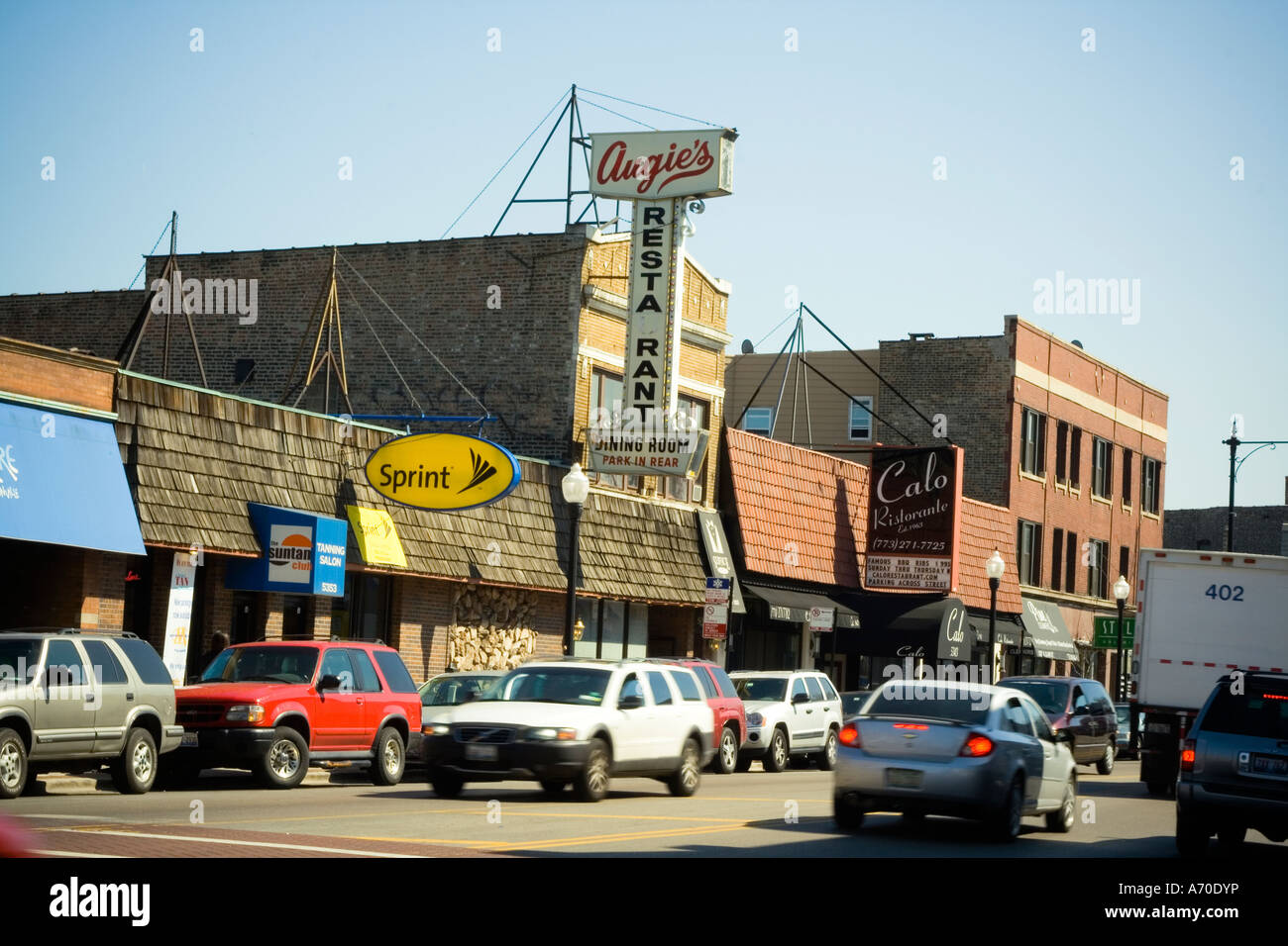 Signs and storefront Chicago Illinois Stock Photo - Alamy
