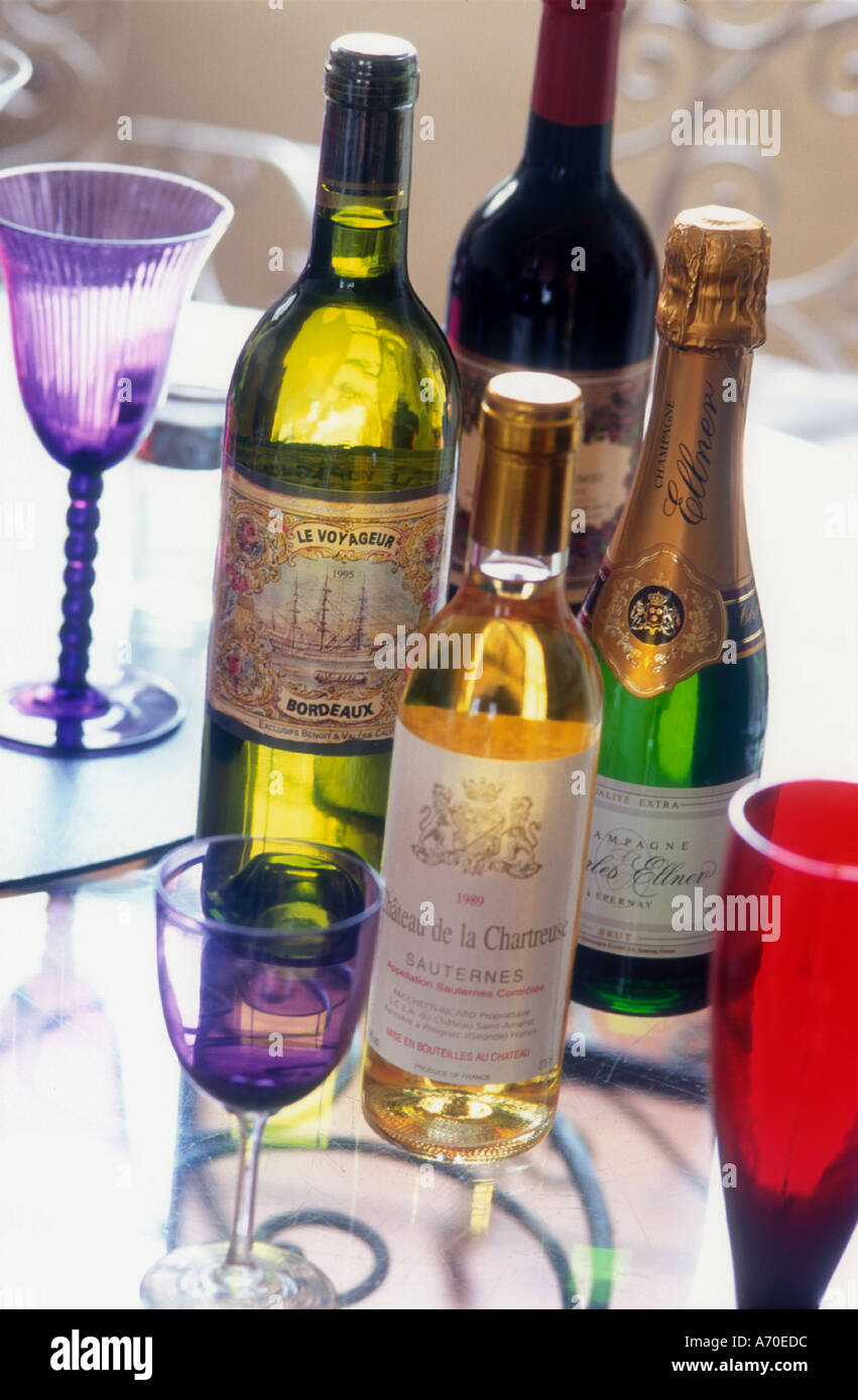 Party battles hi-res stock photography and images - Alamy