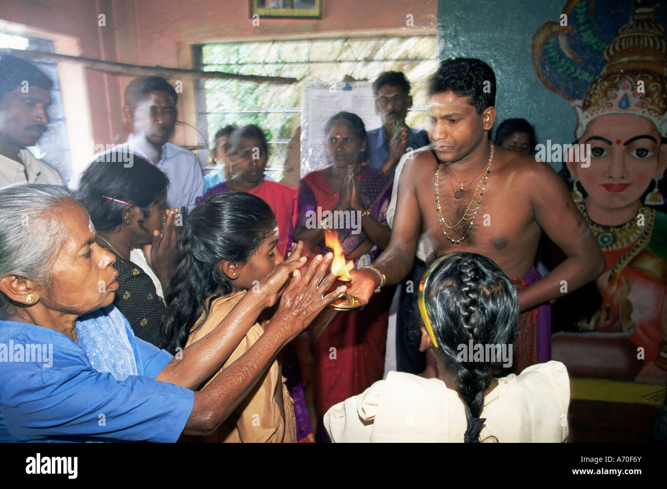 Hindus worshipping inside temple Sri Lanka Asia Stock Photo - Alamy