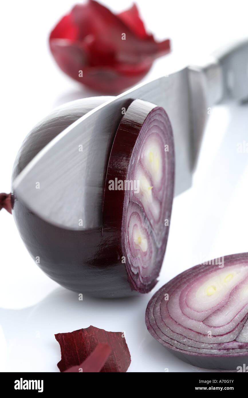 Cut open red onion Stock Photo - Alamy