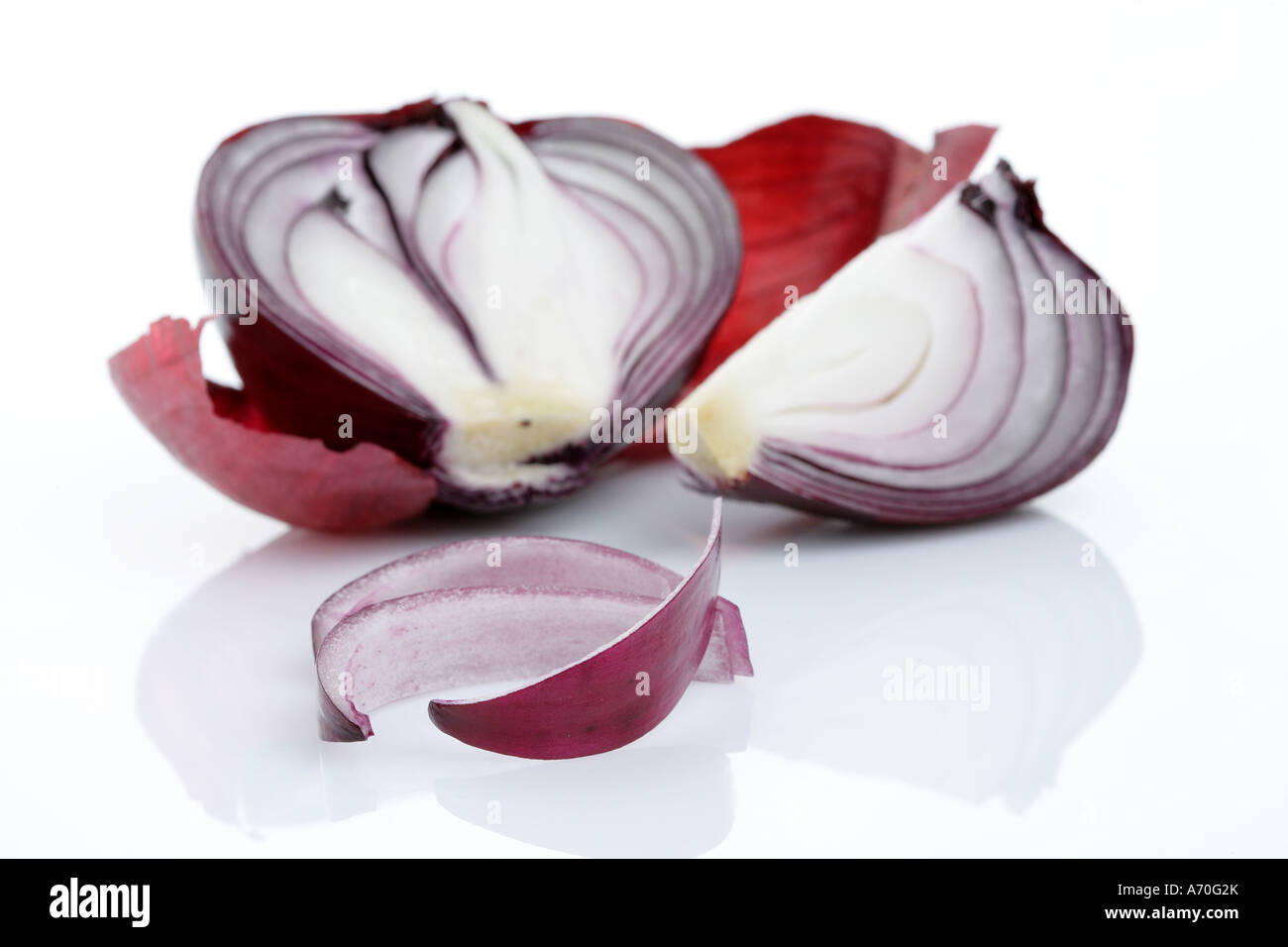 Cut open red onion Stock Photo - Alamy