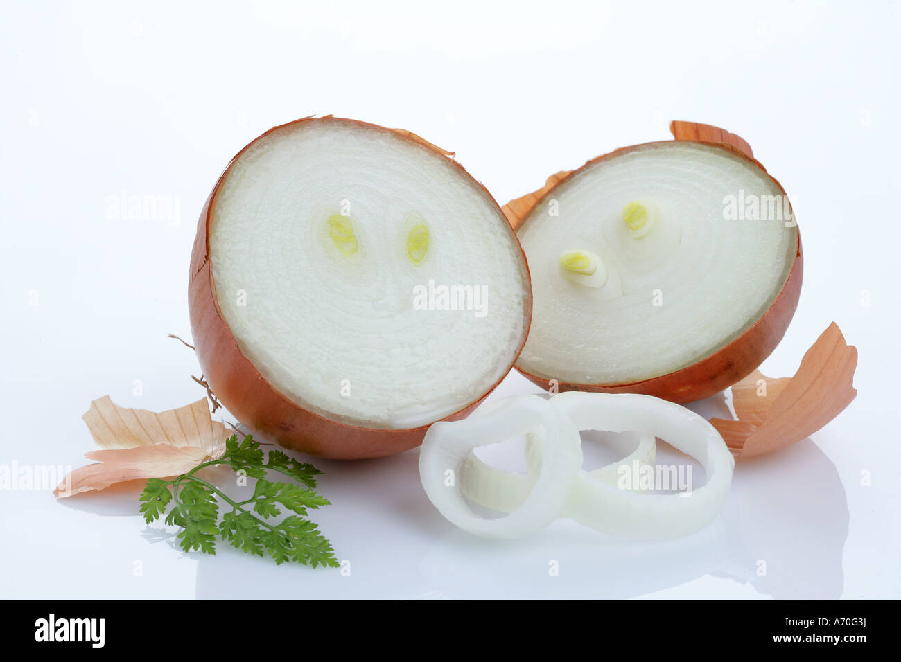 Cut open onion Stock Photo - Alamy