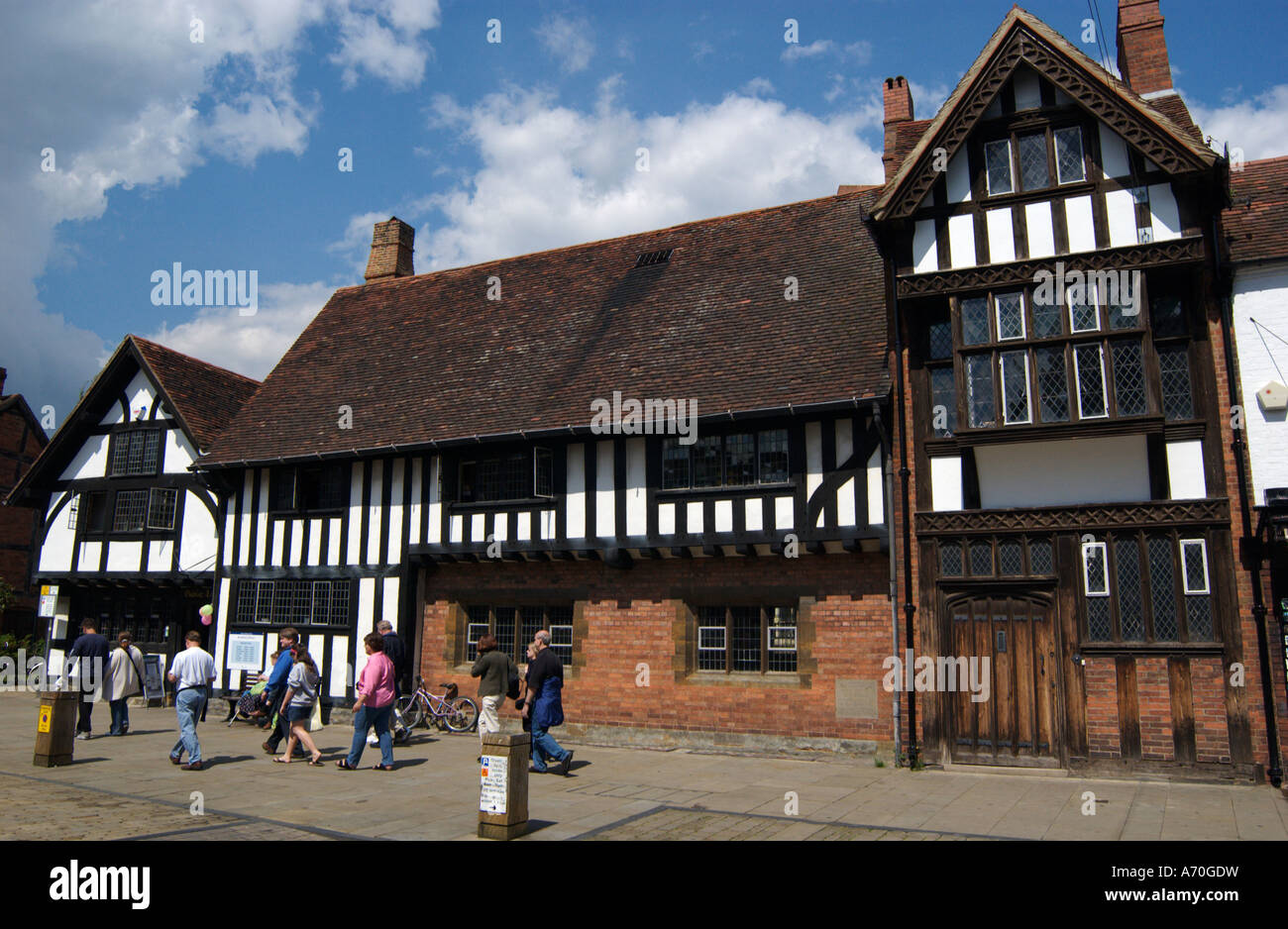 Tudor Building, Stratford-upon-Avon, the birthplace of William ...