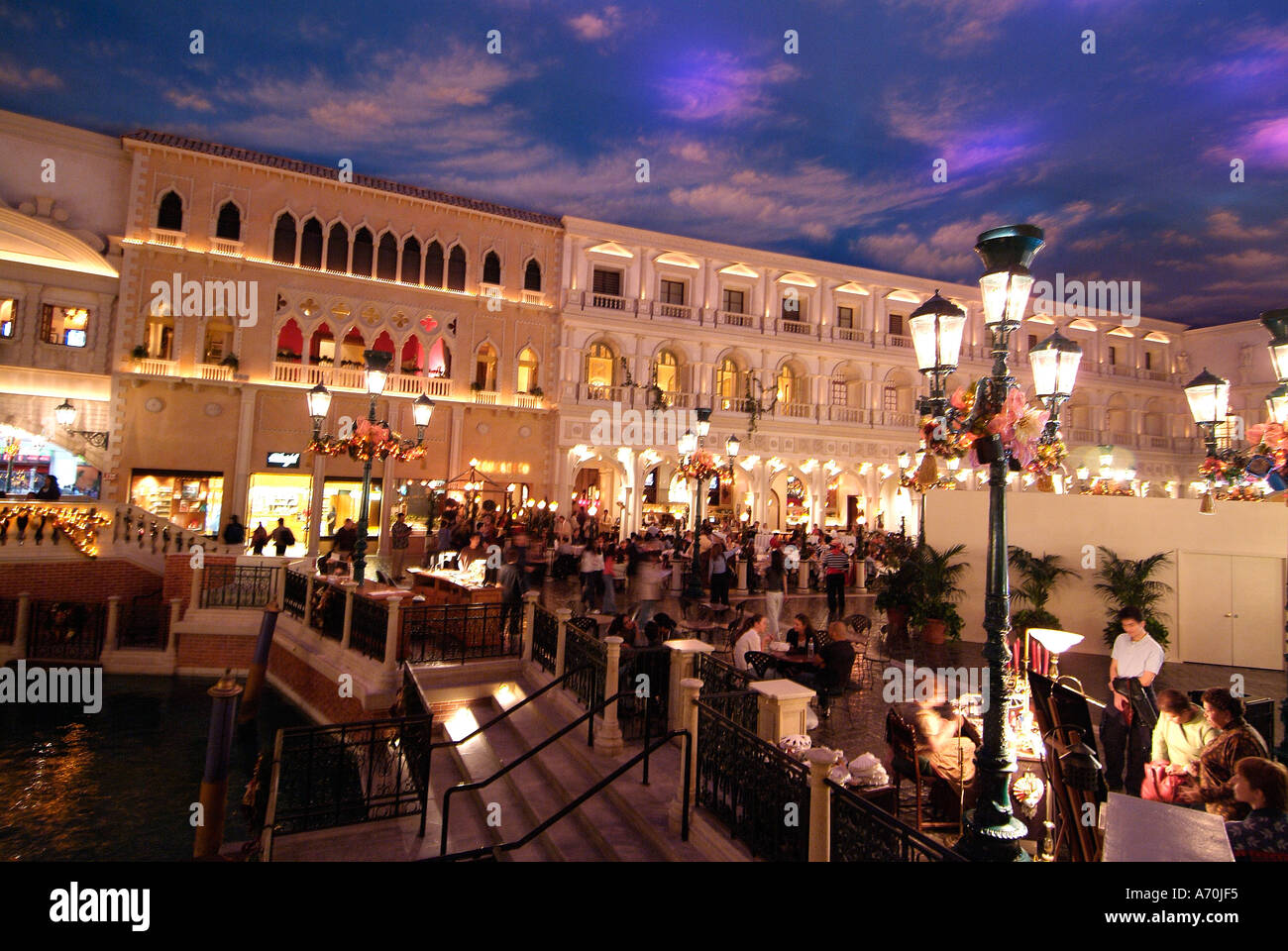 Inside the Venetian hotel in Las Vegas Stock Photo - Alamy