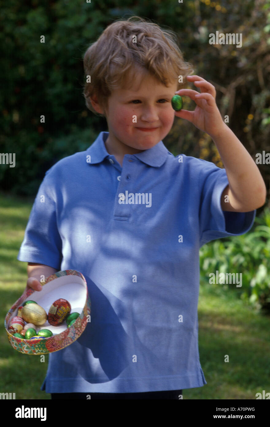 Easter egg hunt Stock Photo - Alamy