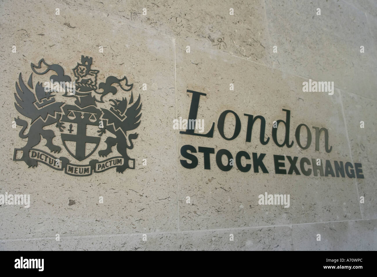 Emblem Of London Stock Photos & Emblem Of London Stock Images - Alamy