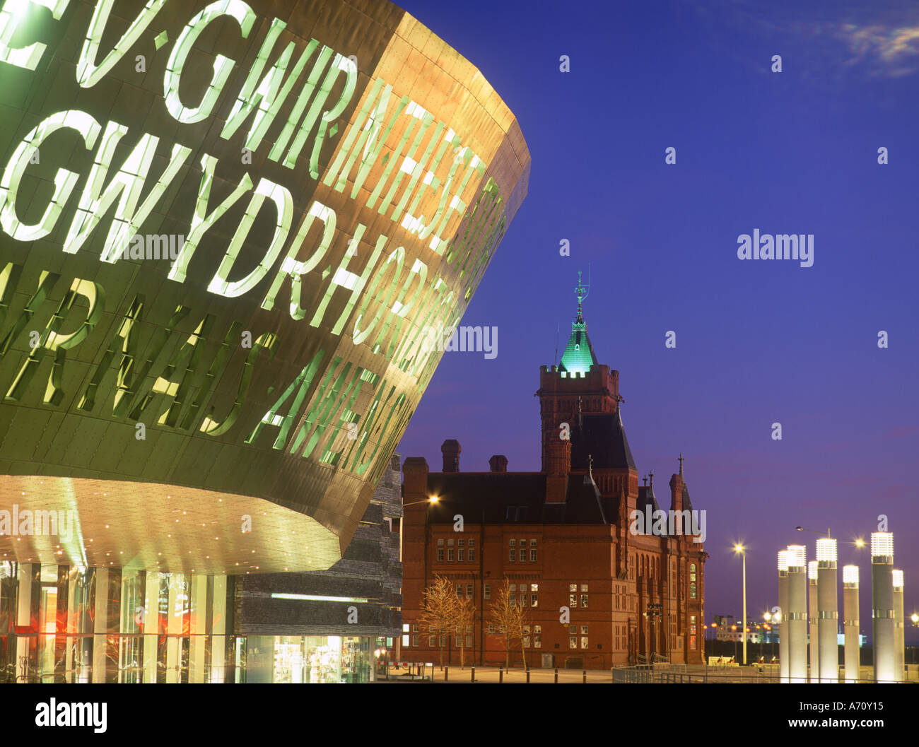 Uk writing wales letters building hi-res stock photography and images ...