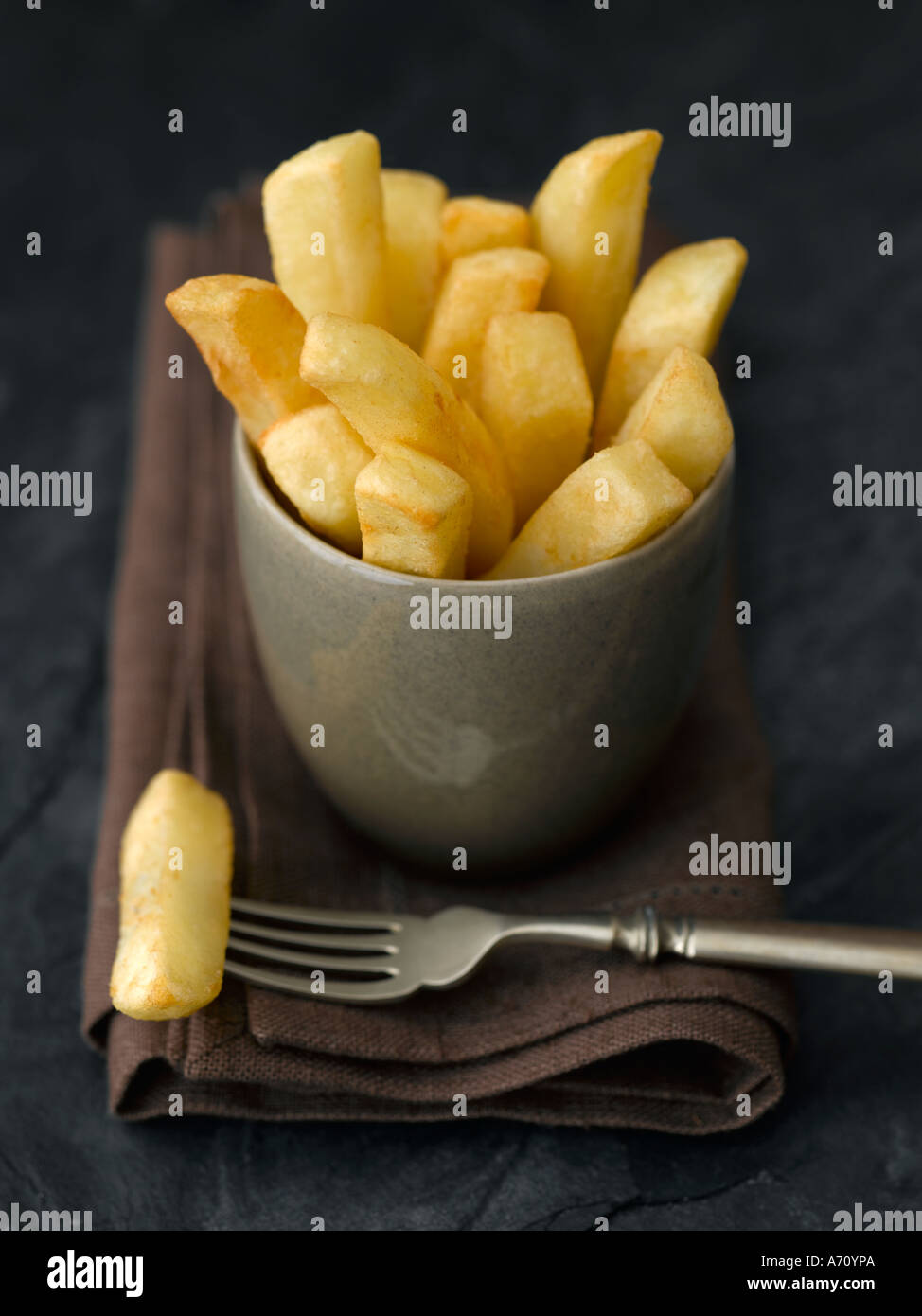 Gastro pub chips hi-res stock photography and images - Alamy