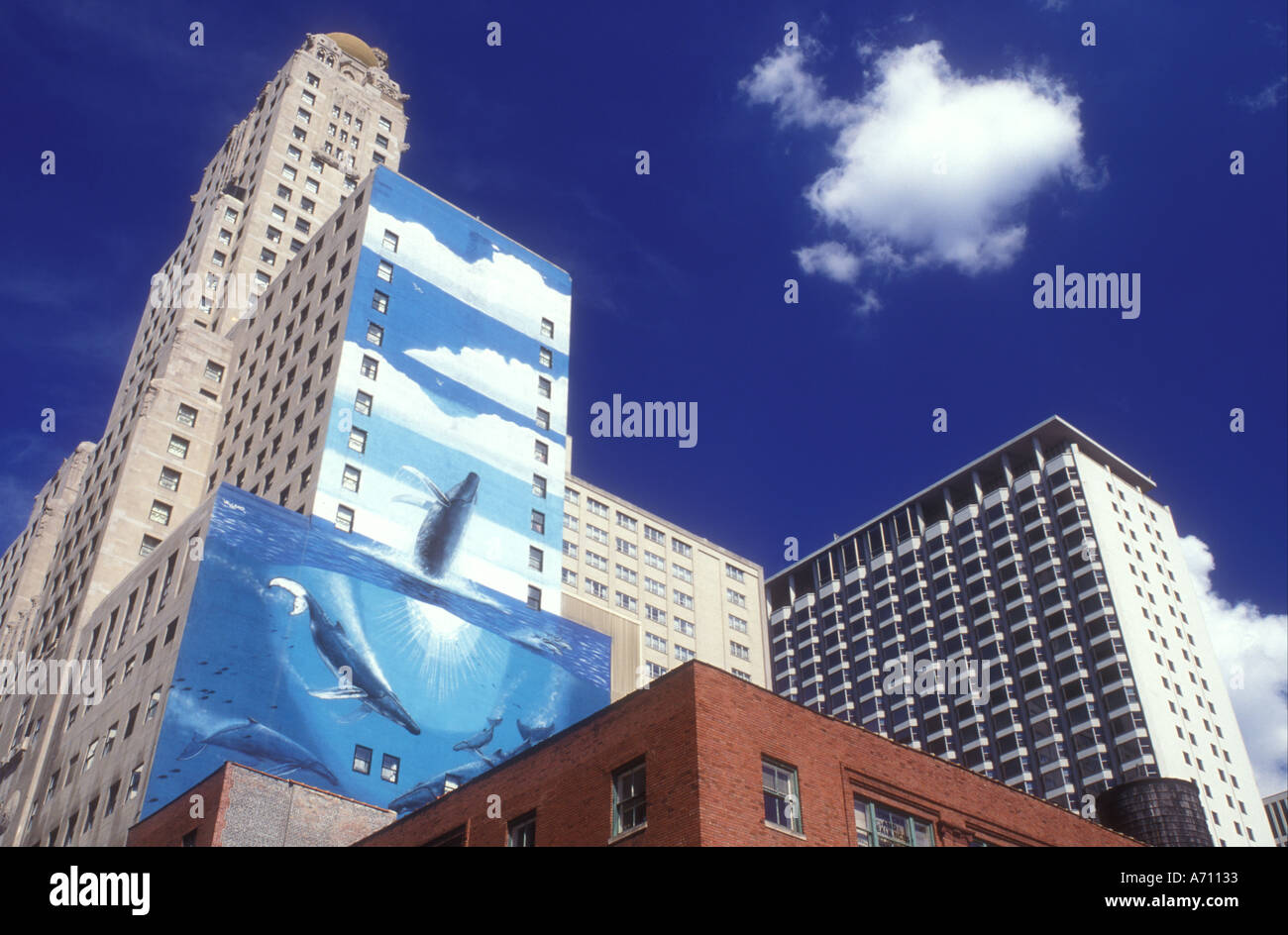Chicago illinois mural on building hi-res stock photography and images ...