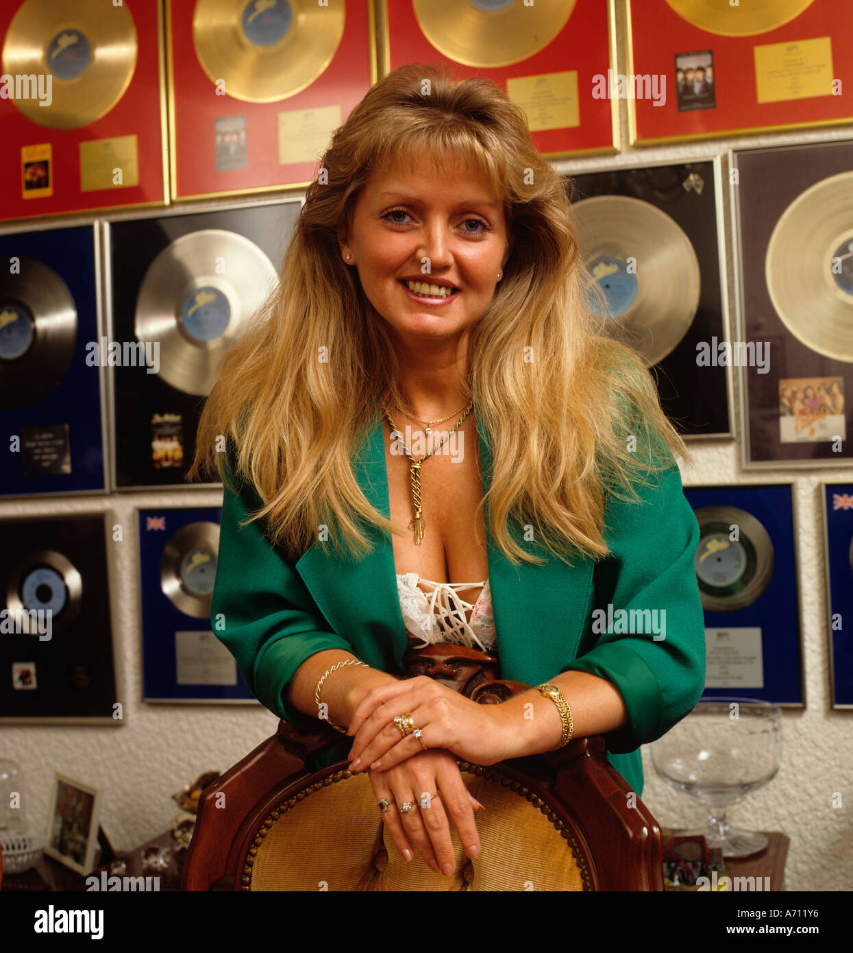 People Singer Linda Nolan Stock Photo - Alamy